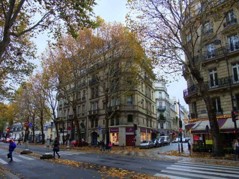 Lifestyle Tour of Saint-Germain-des-Prés - The Experience of a Guided Walk