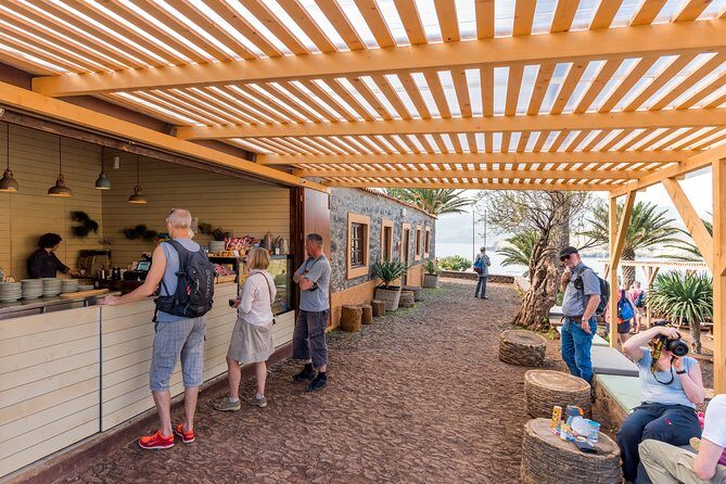 Lighthouse View 3 (Cais do Sardinha, Lighthouse and return to Cais do Sardinha) - Key Points