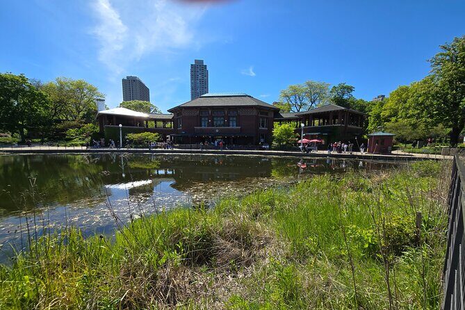 Lincoln Park Nature Museum & Zoo Private Walking Tour - What Travelers Can Expect