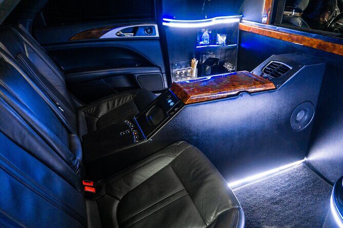 Lincoln Stretch limo from Cancun Hotel Zone to Cancun Airport - Pricing and Value