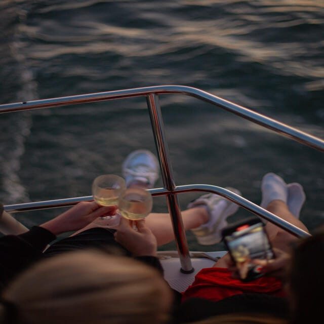 Lisbon 2 Hours Sailing Day Tour and Cruise With Drinks - Key Points