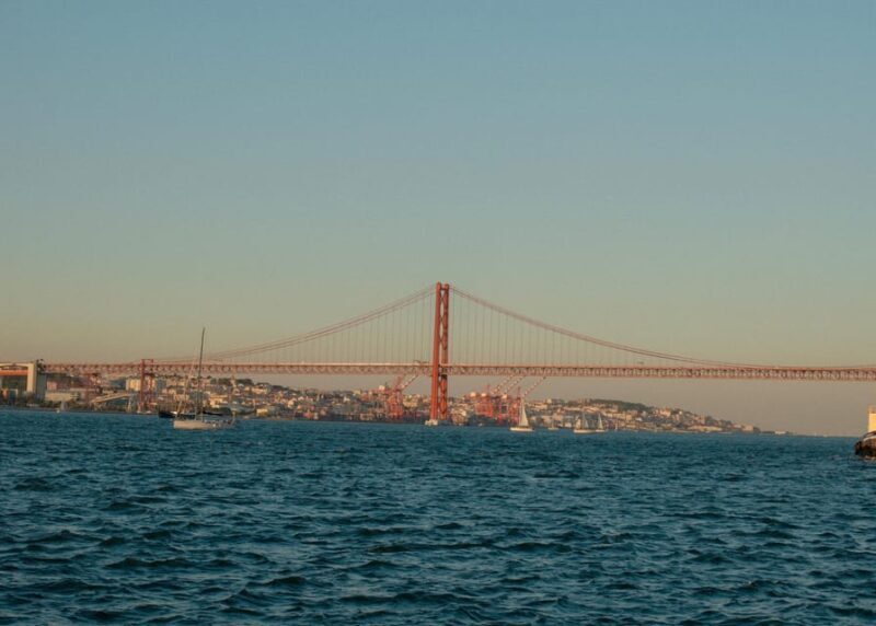Lisbon 2 Hours Sailing Day Tour and Cruise With Drinks - FAQ