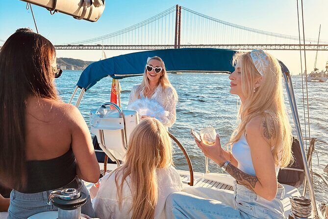 Lisbon Adventure: 2 Hours Tuk-Tuk Tours and 2 H Sunset Sailing - Key Points