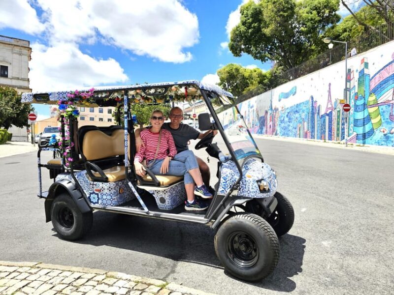 Lisbon: Alfama tour by tuktuk private, up to 90 min - Key Points
