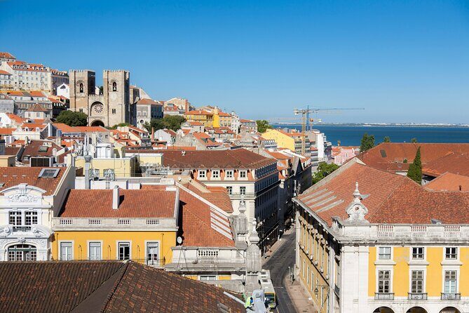 Lisbon and Sintra Essence 8H - Private Tour - FAQs
