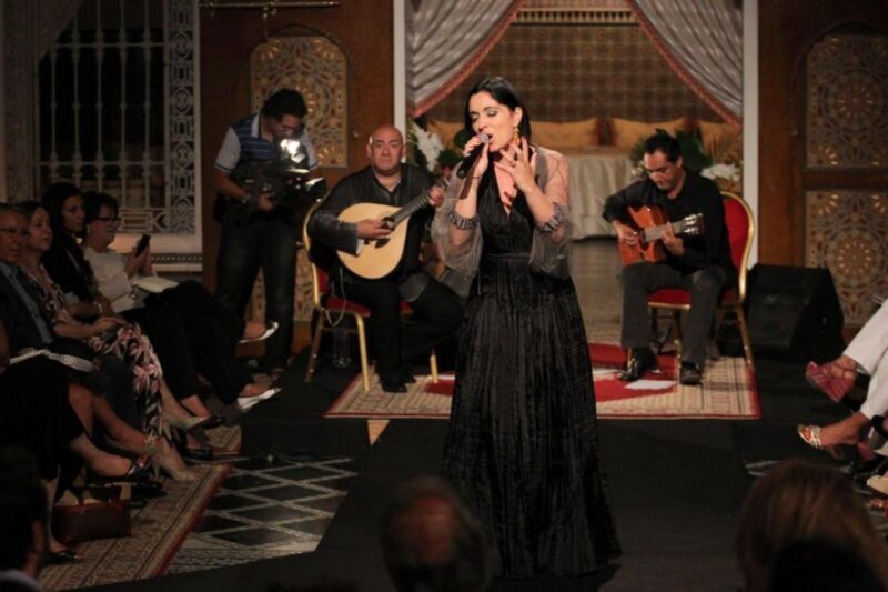 Lisbon: Authentic Fado Show, Dinner and Night Tour - Key Points