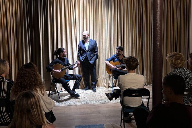 Lisbon: Authentic Live Fado Show in Alfama With Port Wine - Key Points