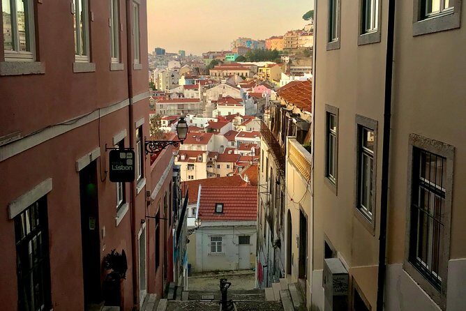 "Lisbon by Night" up to 6 people, private tour - FAQ