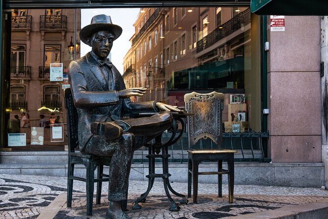 Lisbon (Chiado-Baixa) Scavenger Hunt and Sights Self-Guided Tour - Who should choose this tour?