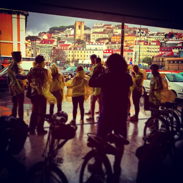 Lisbon: City Highlights and Viewpoints E-Bike Tour - Authentic Experiences from Reviewers