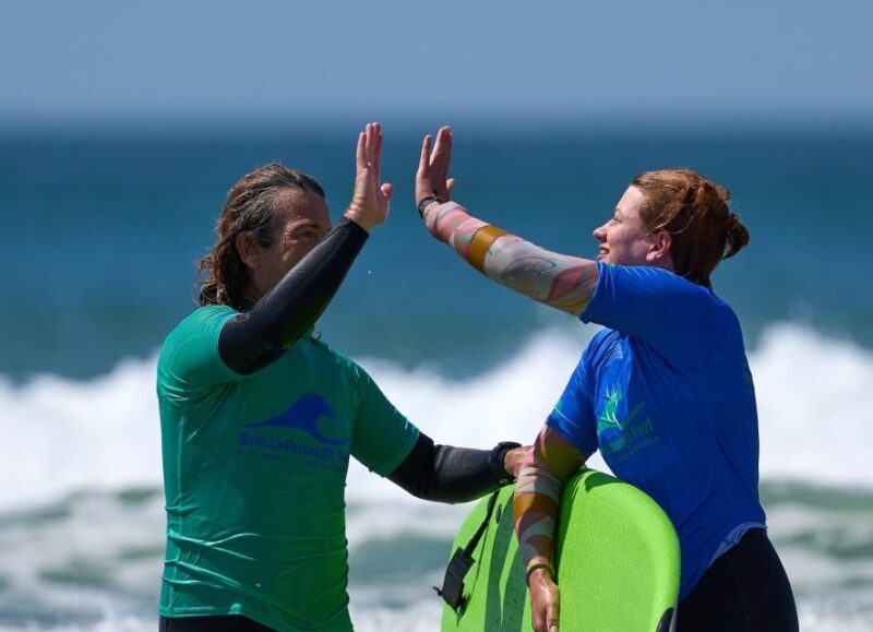 Lisbon: Come try our Surf Lesson in Costa da Caparica - FAQs