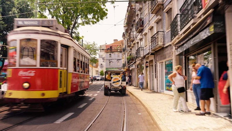 LISBON DAILY TOUR in a Vintage Jeep with FOOD&DRINK Tastings - Value for Money