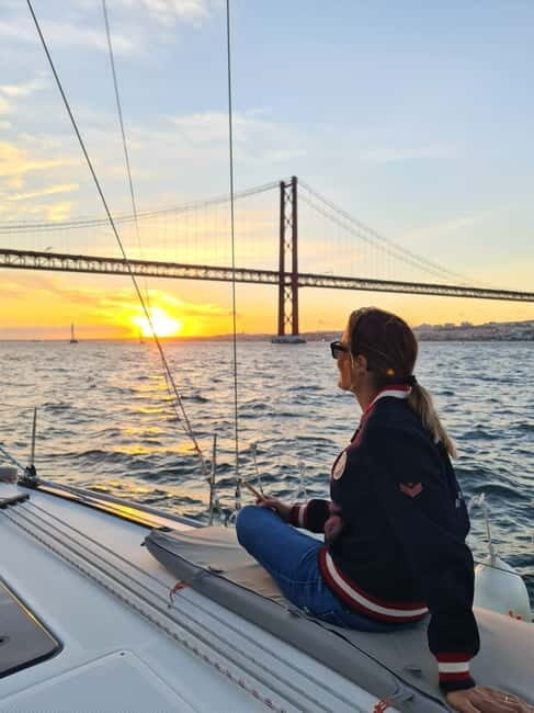Lisbon: Daytime or Sunset Boat Cruise with History and Wine - The Sunset Experience