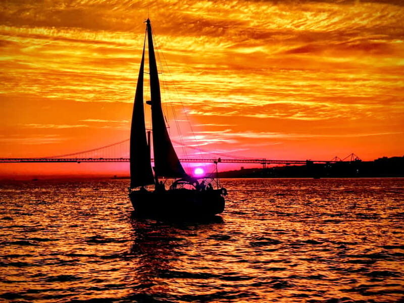 Lisbon: Daytime or Sunset Boat Cruise with History and Wine - Value for Money