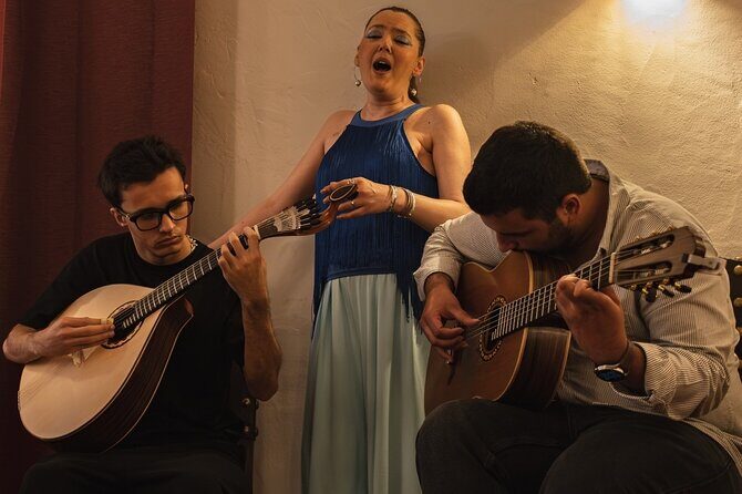 Lisbon: Dinner with Rising Stars of Fado at Canto do Poeta - Key Points
