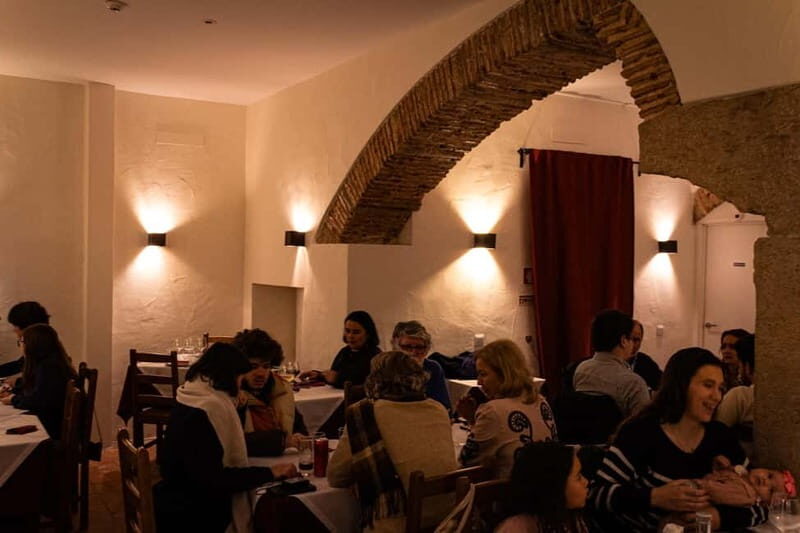Lisbon: Dinner with Rising Stars of Fado at Canto do Poeta - FAQs
