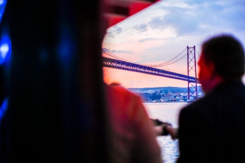 Lisbon: Disco Night Cruise with DJ and Open Bar - The Experience in Detail
