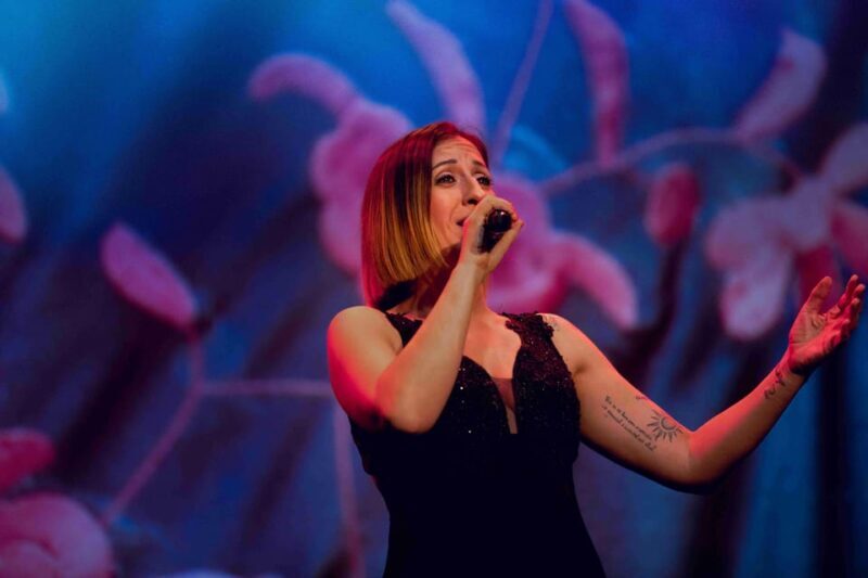 Lisbon: Fado in Chiado Live Show - Visuals and Atmosphere