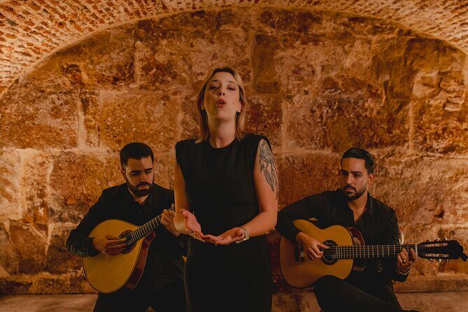 Lisbon: Fado Show With Wine and History - Key Points