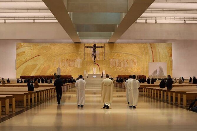 Lisbon: Fátima Pilgrimage Tour  Small Group Spiritual Experience - Key Points