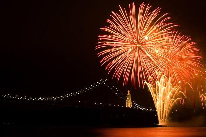 Lisbon: Fireworks, Music and Open Bar in New Year's Eve Cruise - What to Expect from the Lisbon NYE Cruise