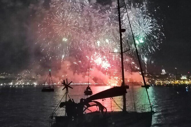 Lisbon: Fireworks, Music and Open Bar in New Year's Eve Cruise - FAQ