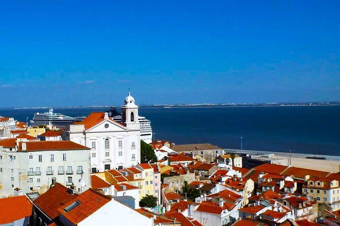 Lisbon Highlights PRIVATE Half Day Tour with a local Guide - Key Points