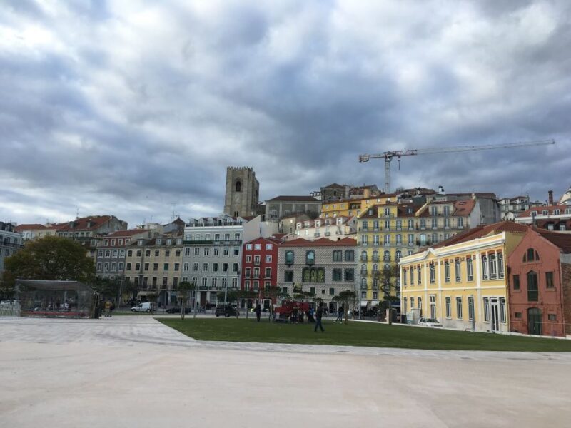 Lisbon: Hills, Alfama, and Mouraria Tour by Electric Bike - Key Points