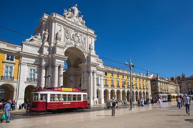 Lisbon Hills Red Tram by Tram 28 route - Frequently Asked Questions