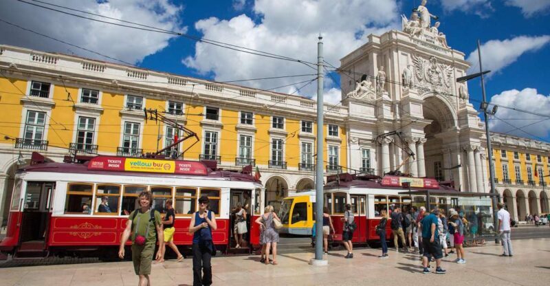 Lisbon: Hills Red Tram Tour by Tram 28 Route 24-Hour Ticket - Exploring the Route and What Youll Experience