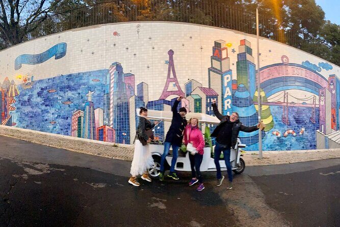 Lisbon Hills secrets, soul and insights all in 1 TukTuk ride - Key Points