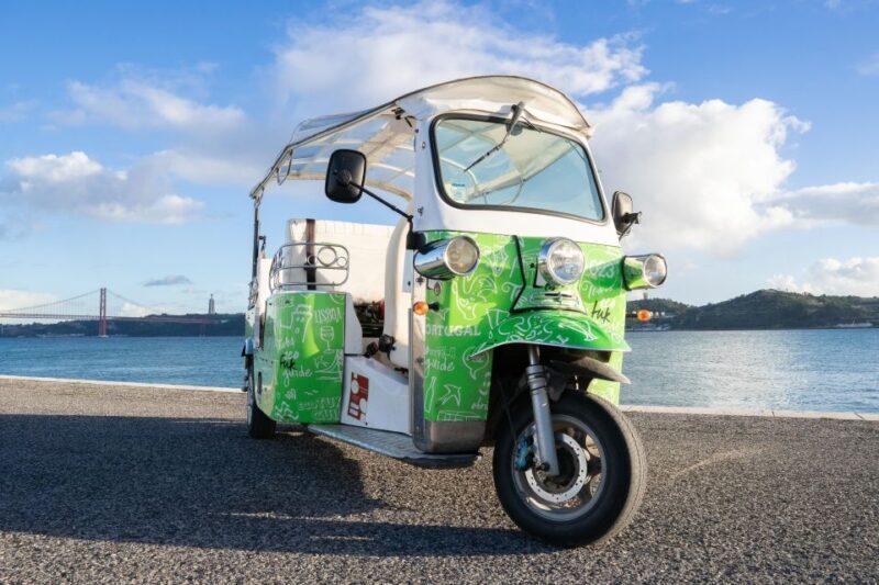 Lisbon Iconic Highlights in 2H00 : Private Tuk-Tuk Tour - The Sum Up