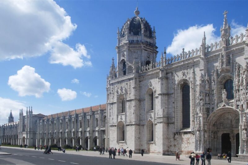 Lisbon in One Day: Full-Day Minivan Historic Tour - FAQs