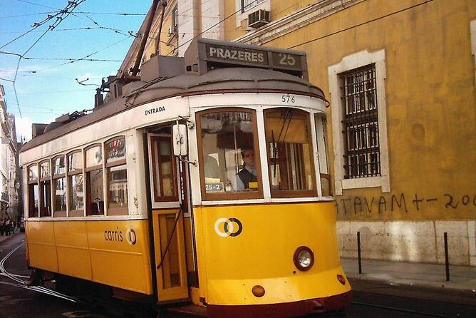 Lisbon in One Day Historic Private Tour - Starting Point and First Impressions