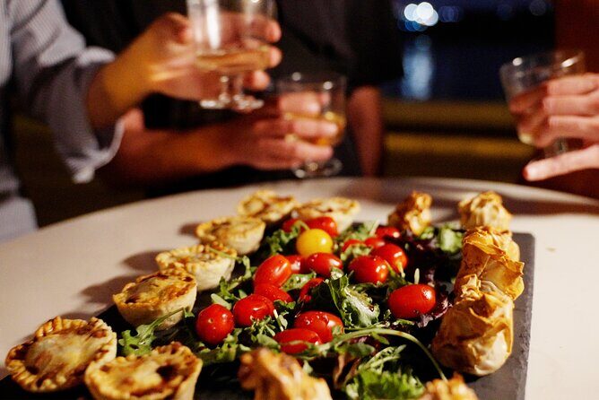 LISBON NIGHT TOUR in a Vintage Jeep with FOOD & DRINK TASTINGS - Introduction: Why This Tour Stands Out