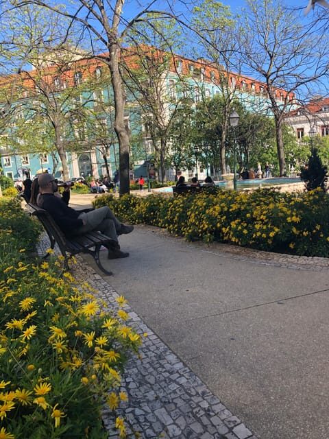 Lisbon: Old Town and Chiado Vintage Car Tour - FAQ