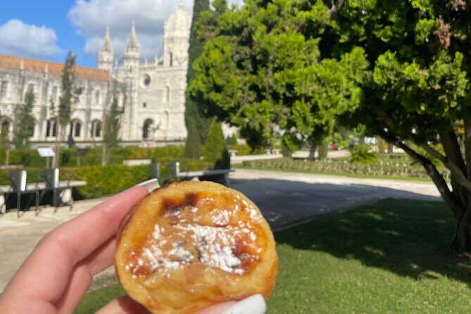 Lisbon Old Town Tour by Tuk Tuk with Local Guide - The Overall Experience
