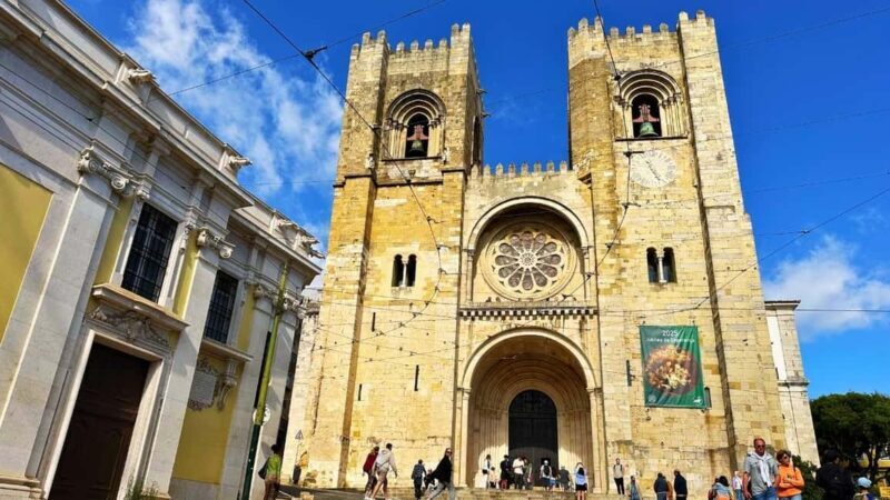 Lisbon: Old Town Tuk-Tuk Tour - Practical Details: Transport, Timing, and Group Size