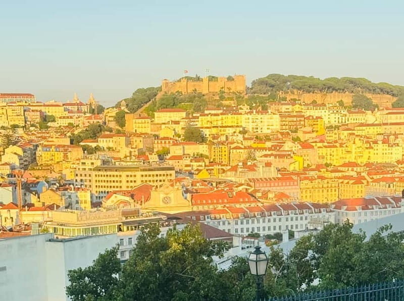 Lisbon: Old Town Tuktuk Tour - Key Points