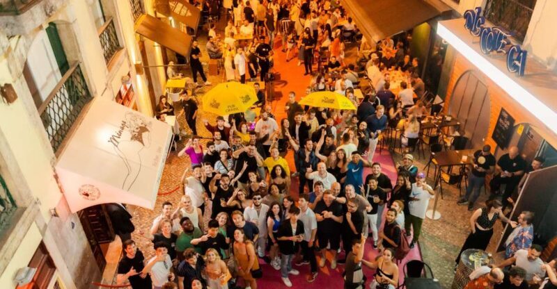 Lisbon PinkStreet Pubcrawl: 1hOpen Bar, Shots,VIP Club Entry - What to Expect from the Lisbon PinkStreet Pubcrawl