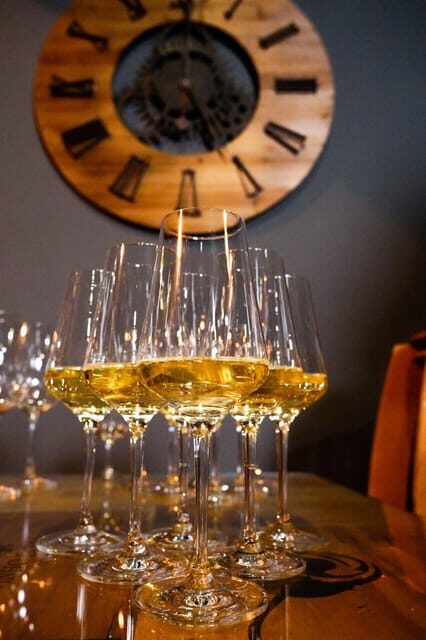 Lisbon: Premium Wine and Tapas Tasting Session - Key Points