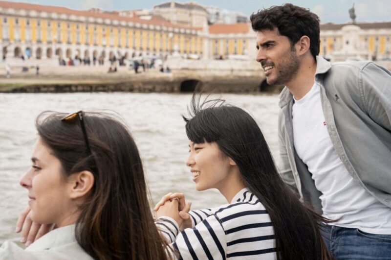 Lisbon: Private Boat Trip, Guided Walking Tour, Bike & Tram - FAQ