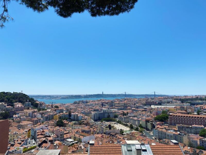 Lisbon: Private City Sightseeing Tour by Tuk-Tuk - The Experience