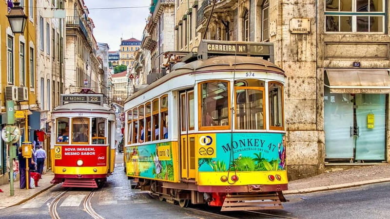 Lisbon: Private Guided Tuktuk Tour With History - Why This Tour Offers Excellent Value