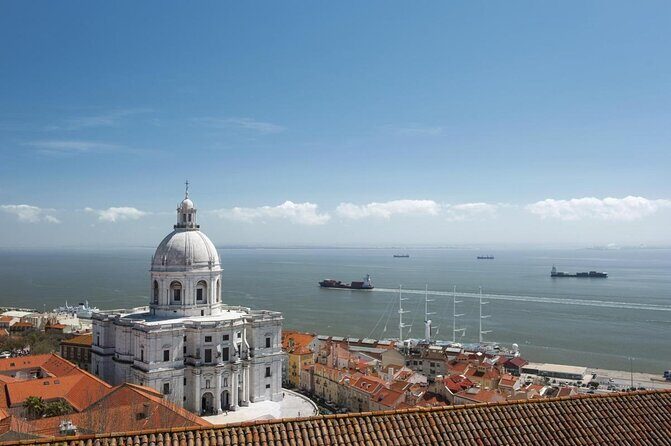 Lisbon Private Sailing Cruise with Locals - Key Points