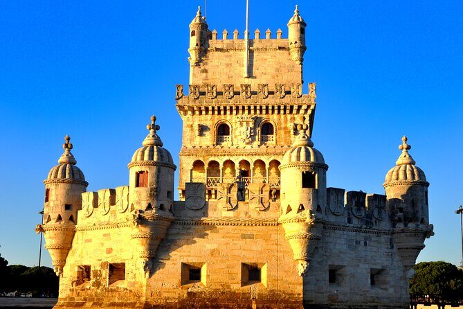 Lisbon Private Sunset Cruise - The Boat and Amenities