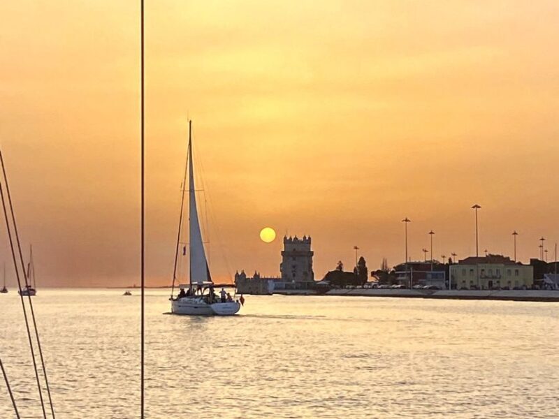 Lisbon: Private Tagus River Sunset Cruise on a Luxury Boat - FAQ