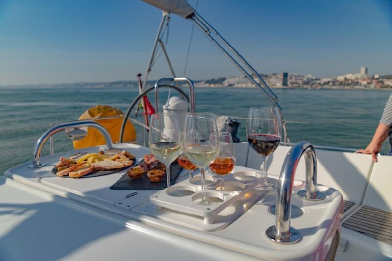 Lisbon: Private Tagus River Yacht Tour - FAQ