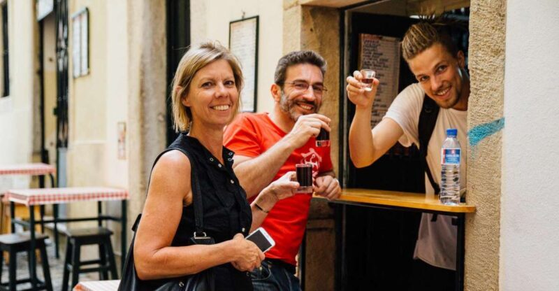 Lisbon: Private Tour with Locals  Highlights & Hidden Gems - Why This Tour Works for Different Travelers