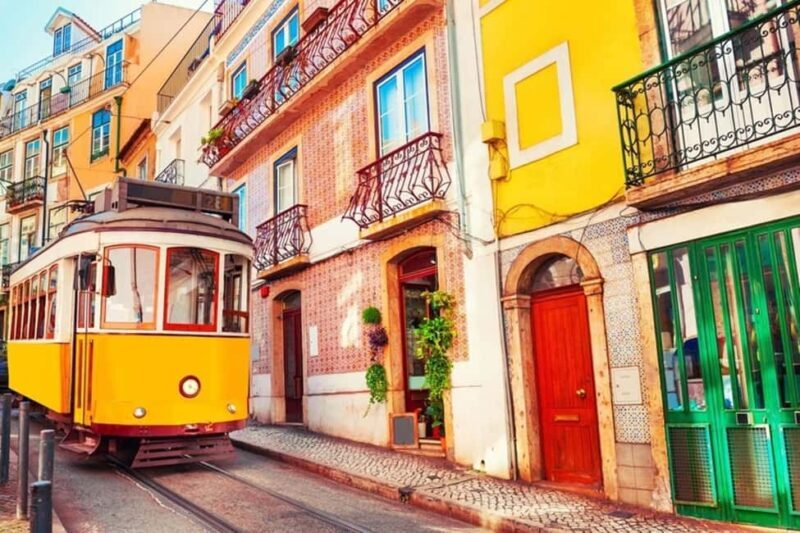 Lisbon: Private Tuk-Tuk Tour of Old Town & Scenic Viewpoints - Why Choose a Tuk Tuk Tour in Lisbon?